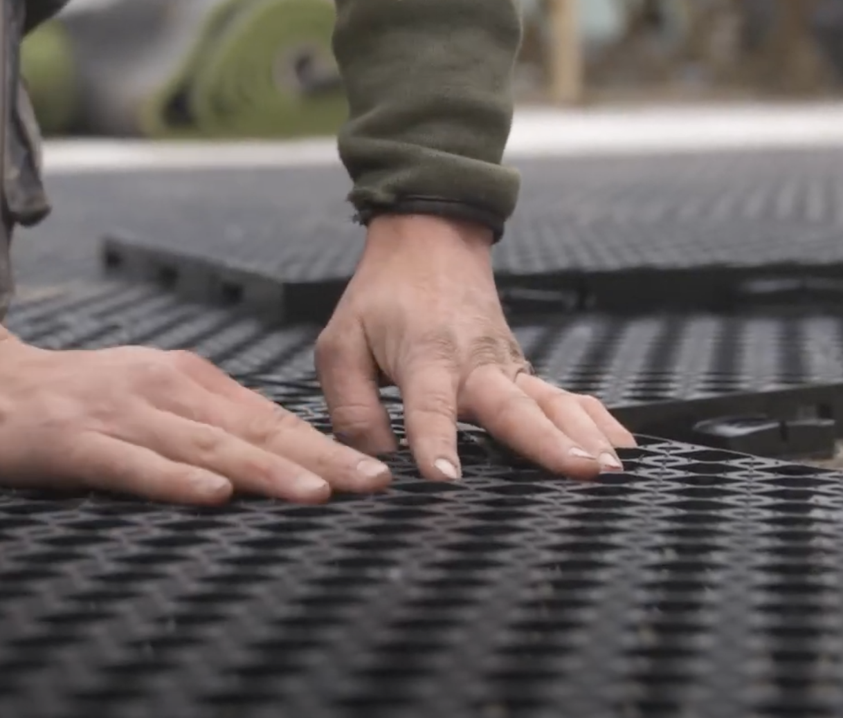Artificial Grass Drainage Grid | Black | 580 x 580 x 30mm (0.34m2 ...