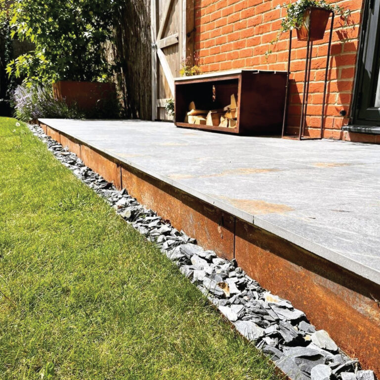 Buy Galvanised Lawn Edging | Steel Metal Edge for Lawns